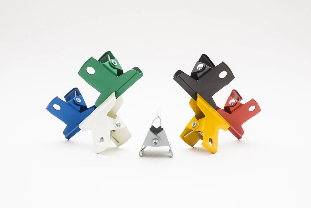 Colored Clip in metal for office use - Calepino